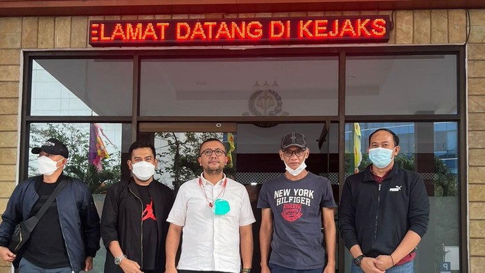 Jaksa Tangkap Buron Kasus Pembobolan Bank Mandiri Rp 120 M - Tribunriau